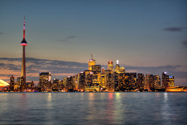 Conozca la cautivadora historia de Toronto - enero 2023 - Planifica tu ...