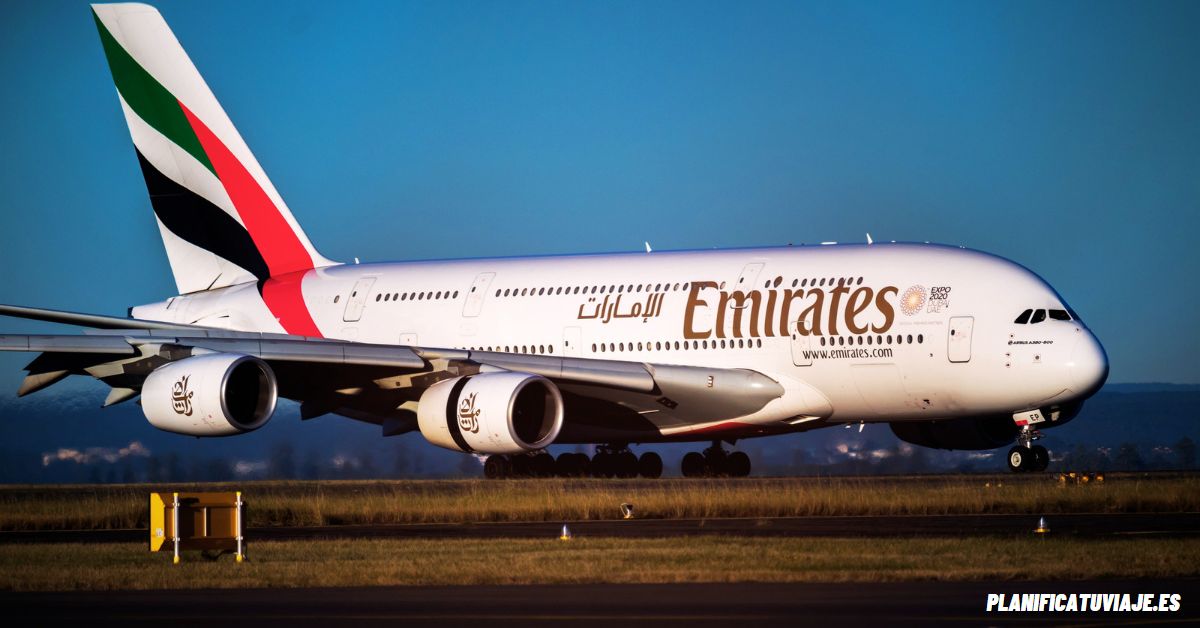 ¡Emirates hace historia! Una paga excepcional de casi seis meses para ...